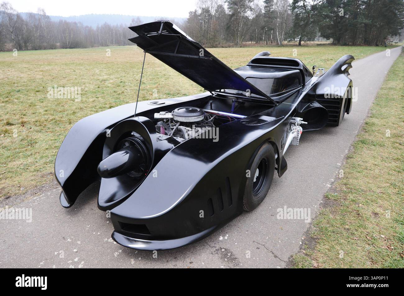 Thorsten Bäumler 40 hat das original Batmobil aus dem Kinofilm Batman ...