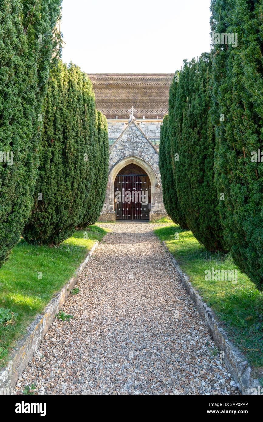 Pathway leading to door hi-res stock photography and images - Alamy