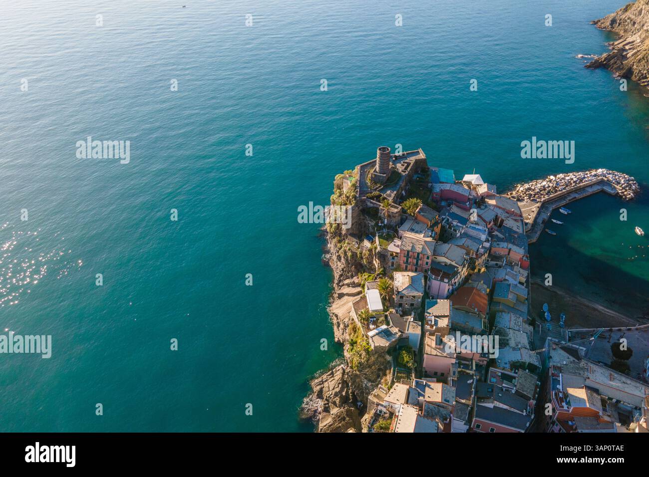 Aerial view of Vernazza old town along the coast, Cinque Terre, Liguria ...