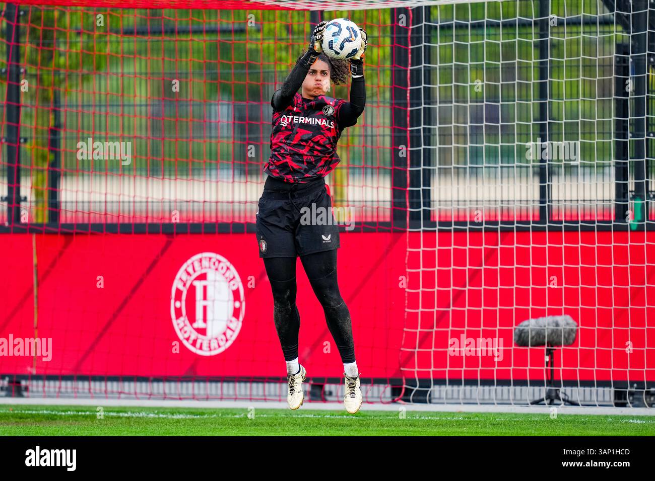 Rotterdam - Goalkeeper Jacintha Weimar of Feyenoord V1 during the sem ...