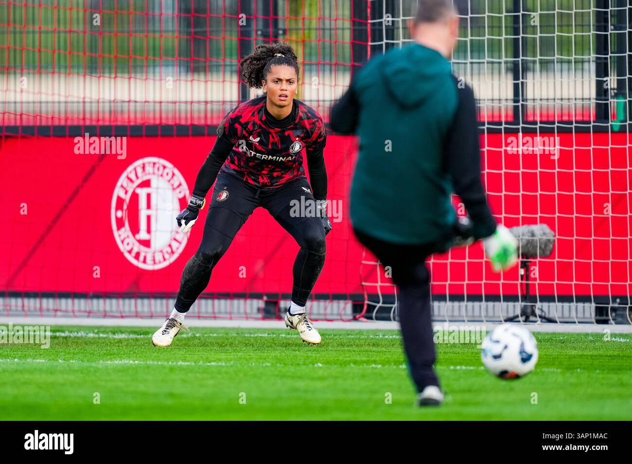 Rotterdam - Goalkeeper Jacintha Weimar of Feyenoord V1 during the sem ...
