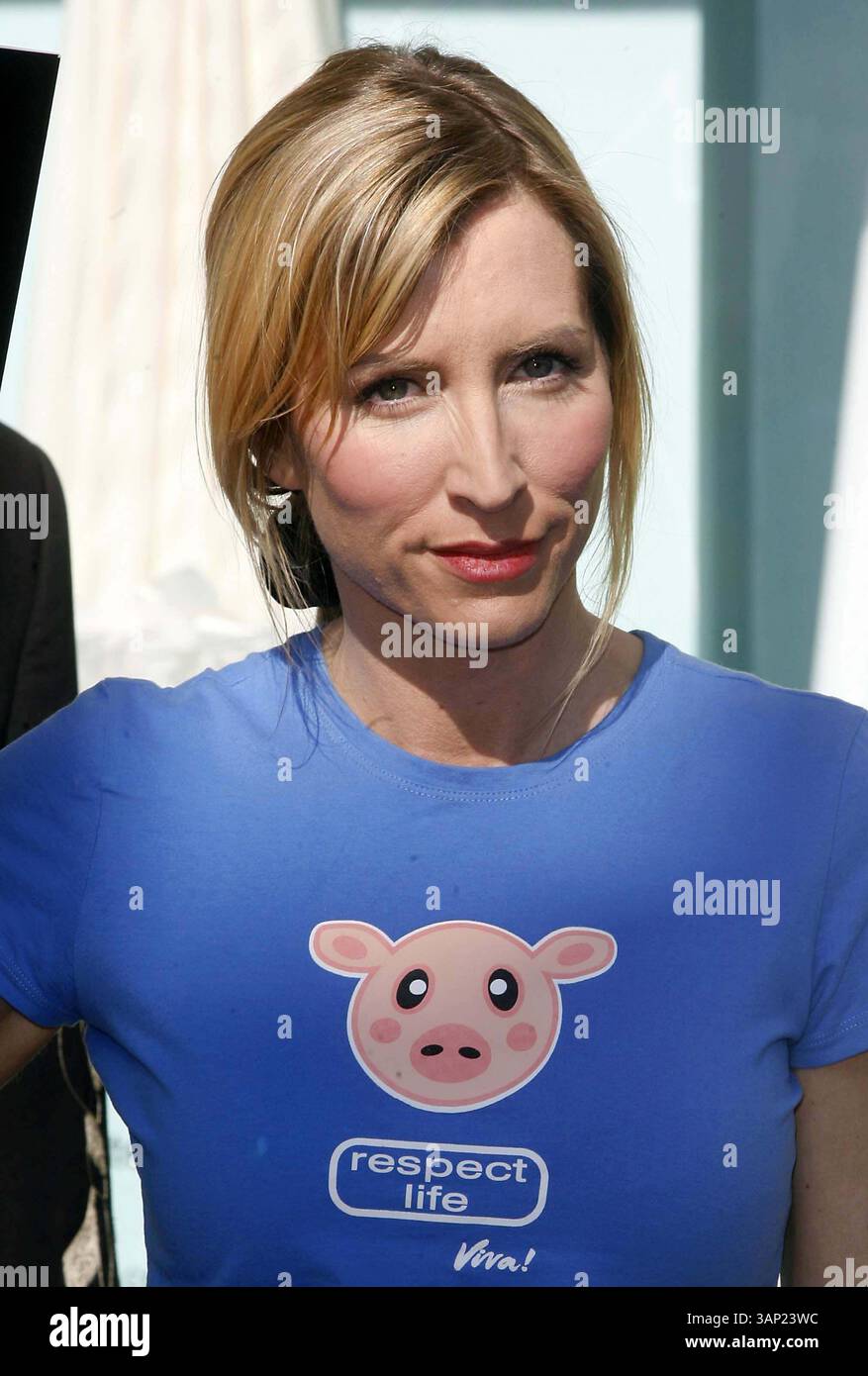 Mar. 15, 2007 - London, UK - K52172.Heather Mills leads a protest at ...
