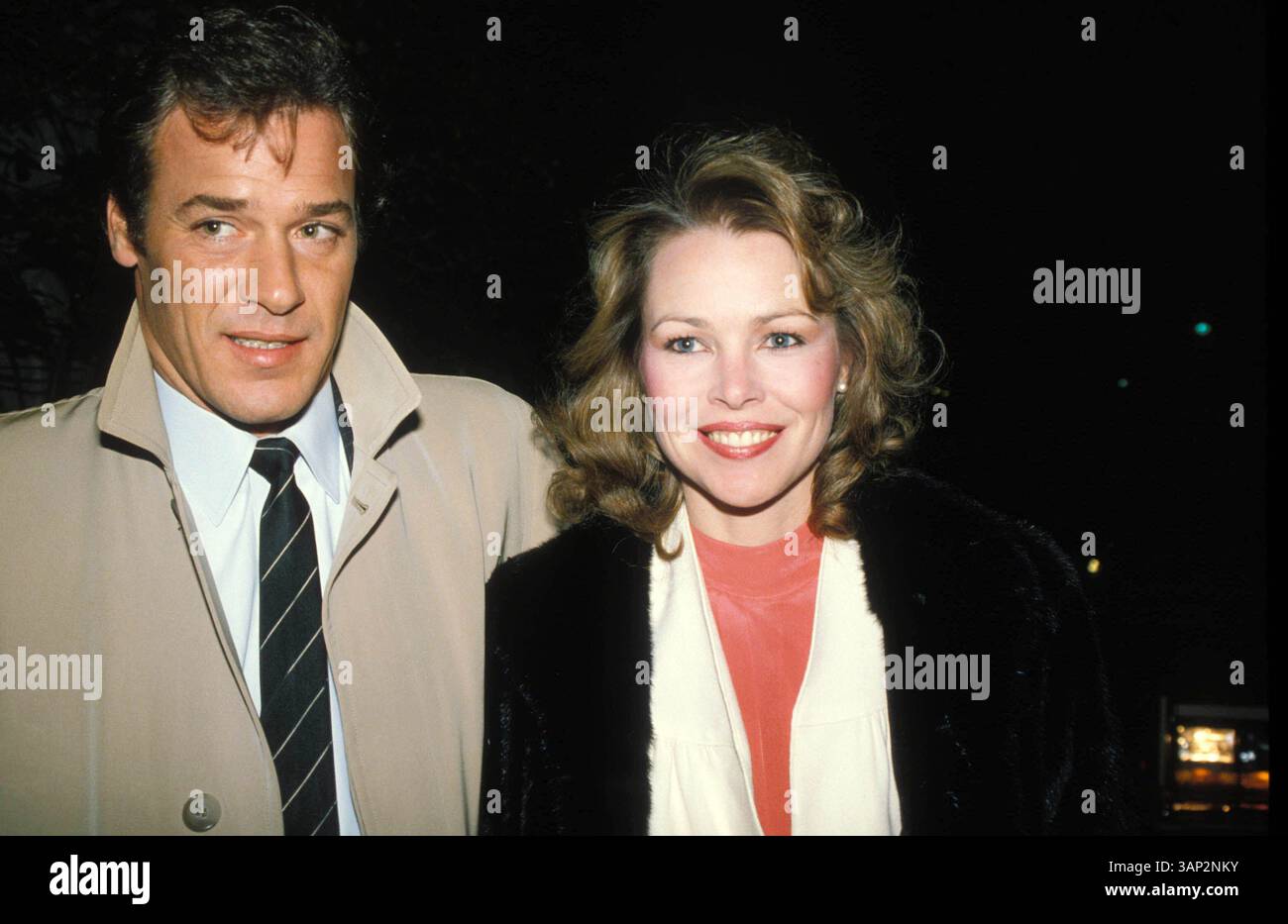 Michelle phillips 1983 hi-res stock photography and images - Alamy