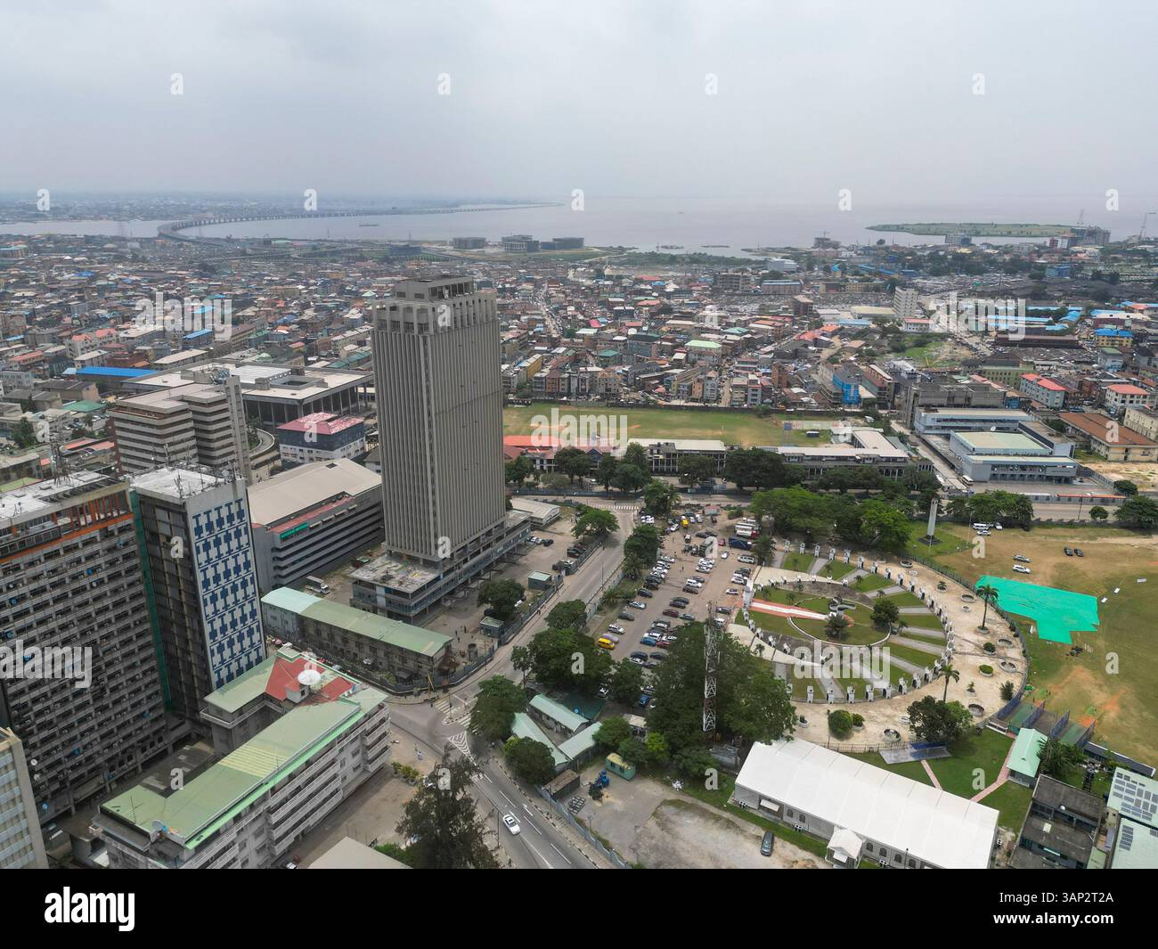 Skyline commercial buildings lagos hi-res stock photography and images - Alamy