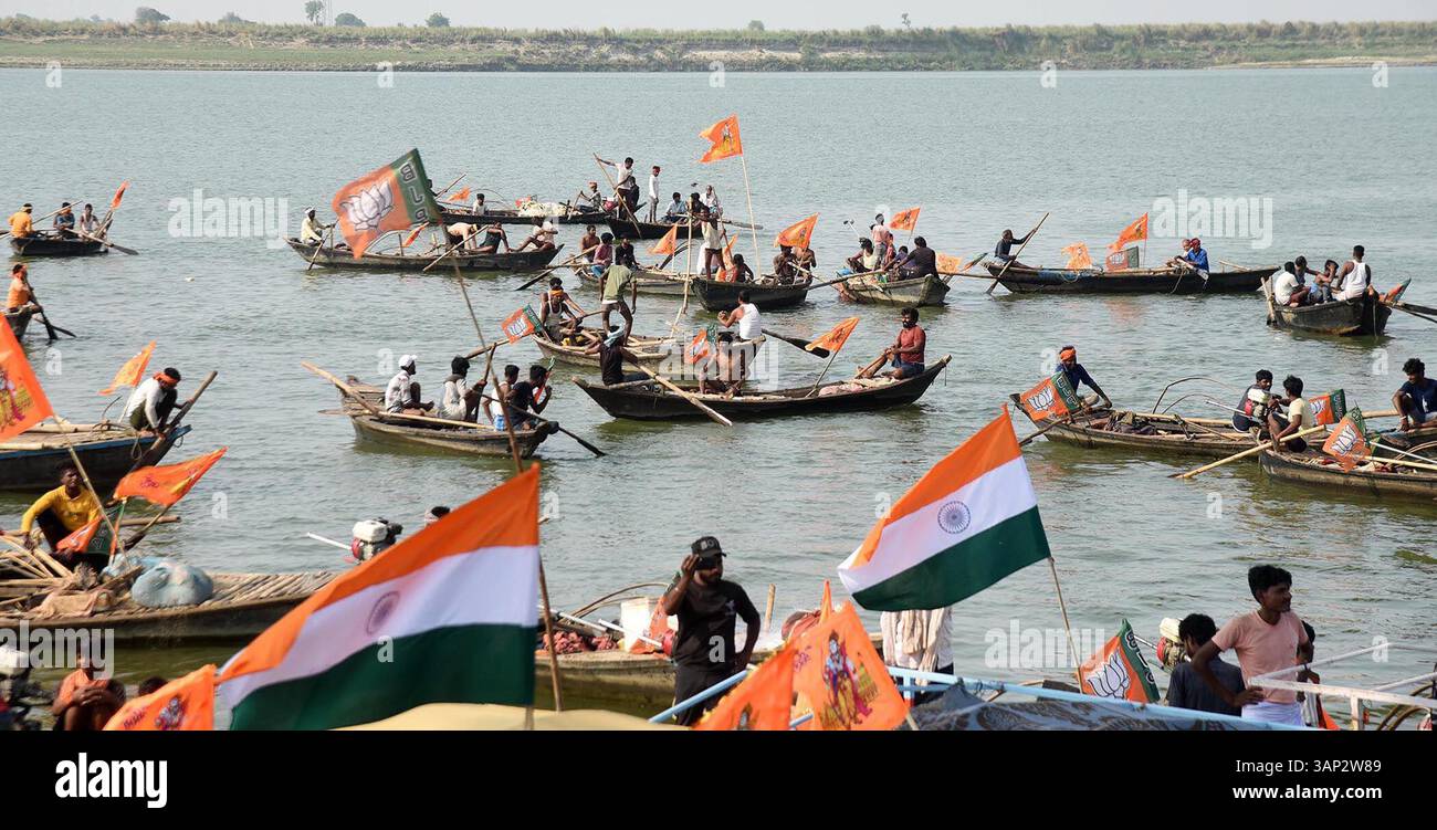 PATNA, INDIA - APRIL 15: Participants participating in boat racing ...