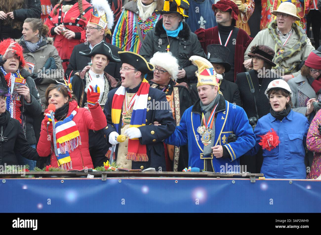 Faschings-Umzug im Mainz. 16.02.2015 Mainz Faschings-Umzug im Mainz. Im ...