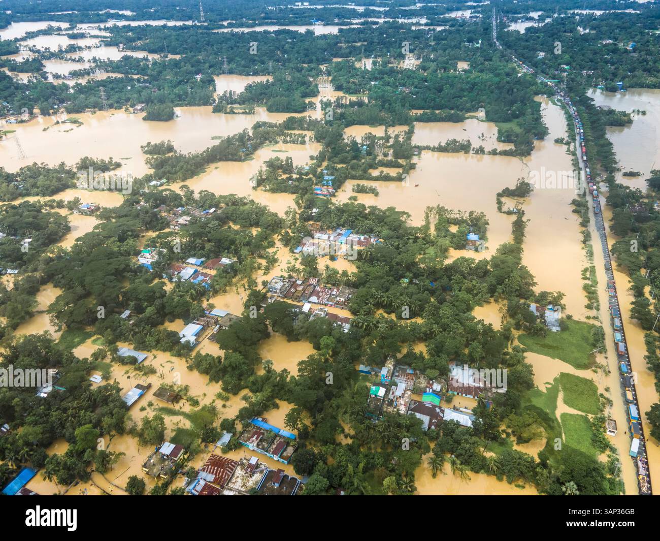 Aerial view flooded countryside submerged hi-res stock photography and ...