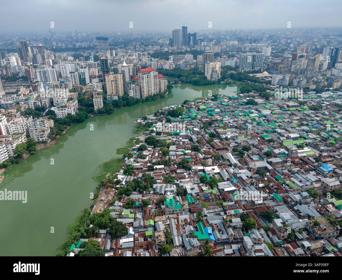 Aerial view of banani lake surrounded by korail slums and bashundhara ...