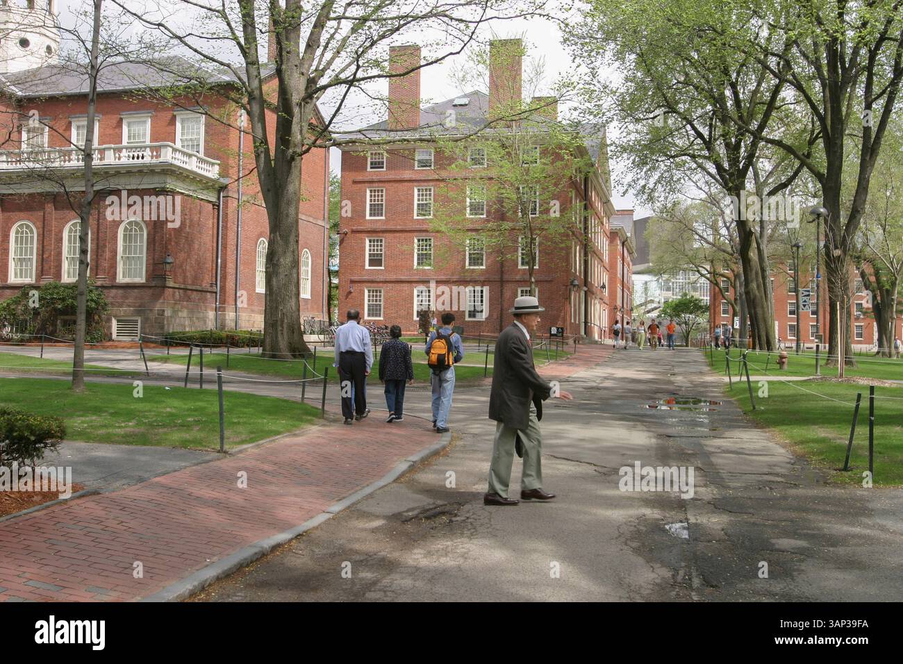 Cambridge, Massachusetts, USA Harvard Yard Harvard University campus ...