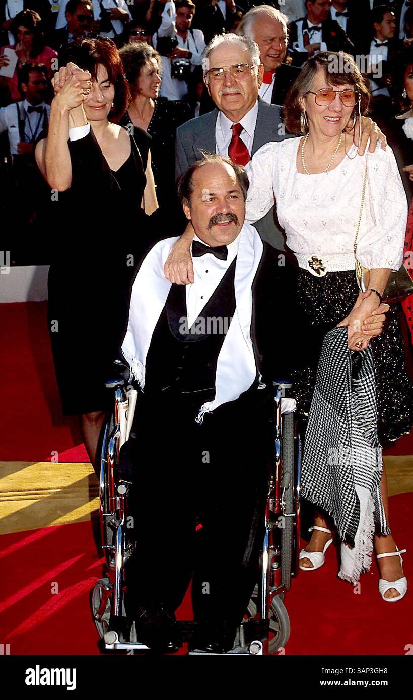 Jan. 1, 2011 - I5836.RON KOVIC AND FAMILY.ACADEMY AWARDS 1990.OSCARS.Â ...