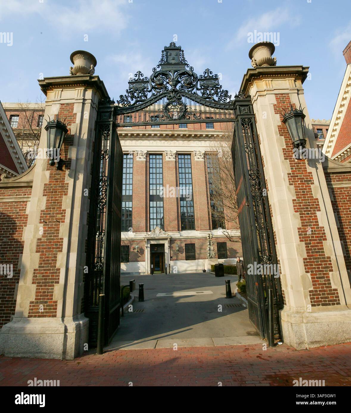 Cambridge, Massachusetts, USA Harvard Yard, Harvard Gate to Harvard ...