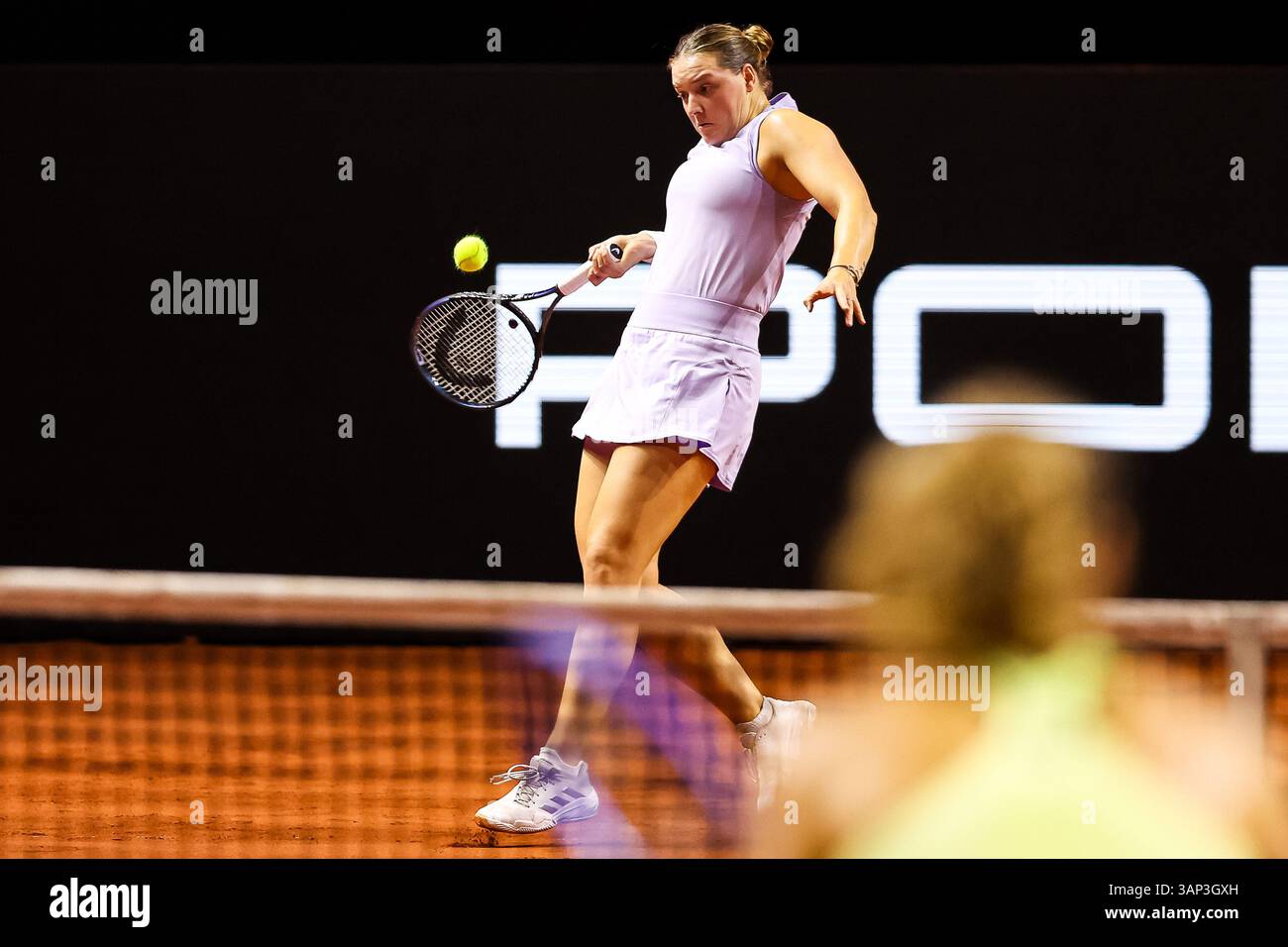 im Bild Jule Niemeier GER [WC] Jule Niemeier GER vs [WC] Laura Siegemund GER GER, Porsche Tennis ...