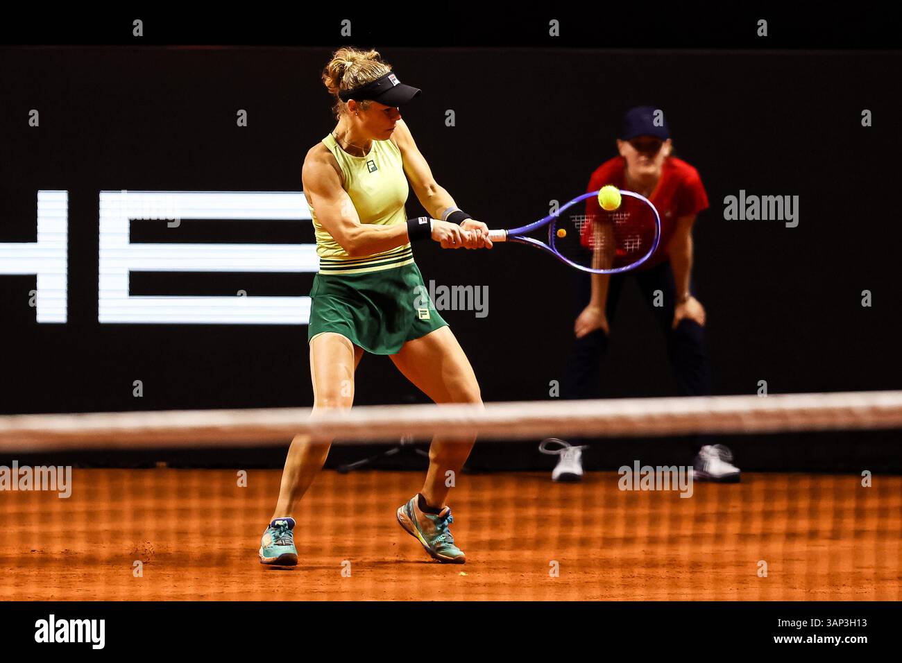 Stuttgart, Deutschland. 15th Apr, 2025. im Bild Laura Siegemund GER [WC] Jule Niemeier GER vs ...