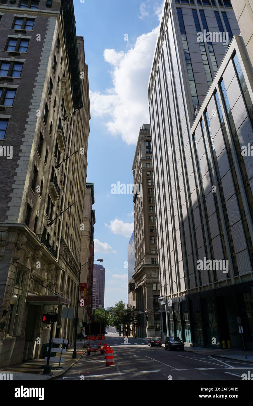 Vertical street photography: Busy city life between historic ...