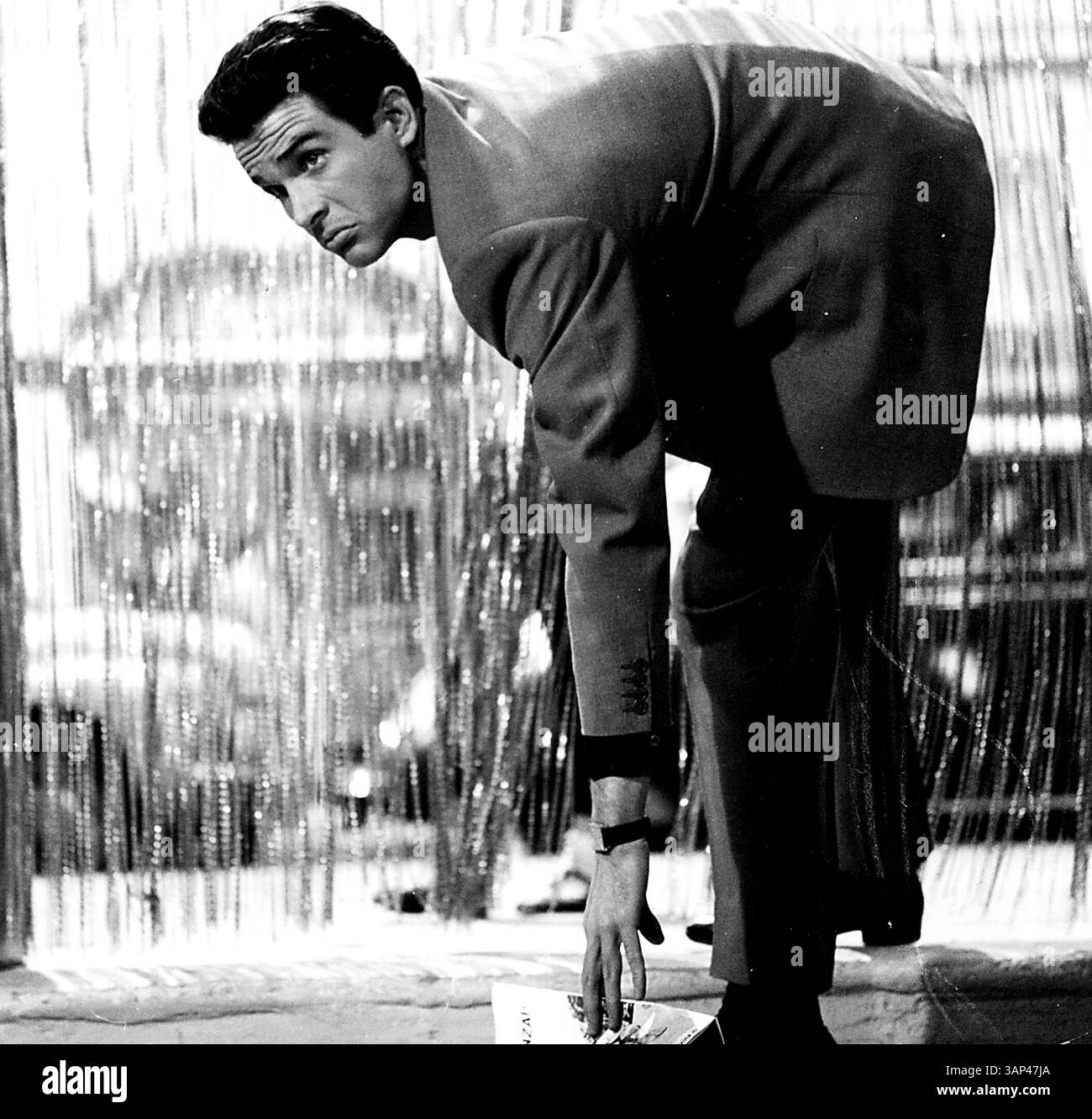 Jan. 1, 2011 - WARREN BEATTY IN A SCENE FROM THE ROMAN SPRING OF MRS ...