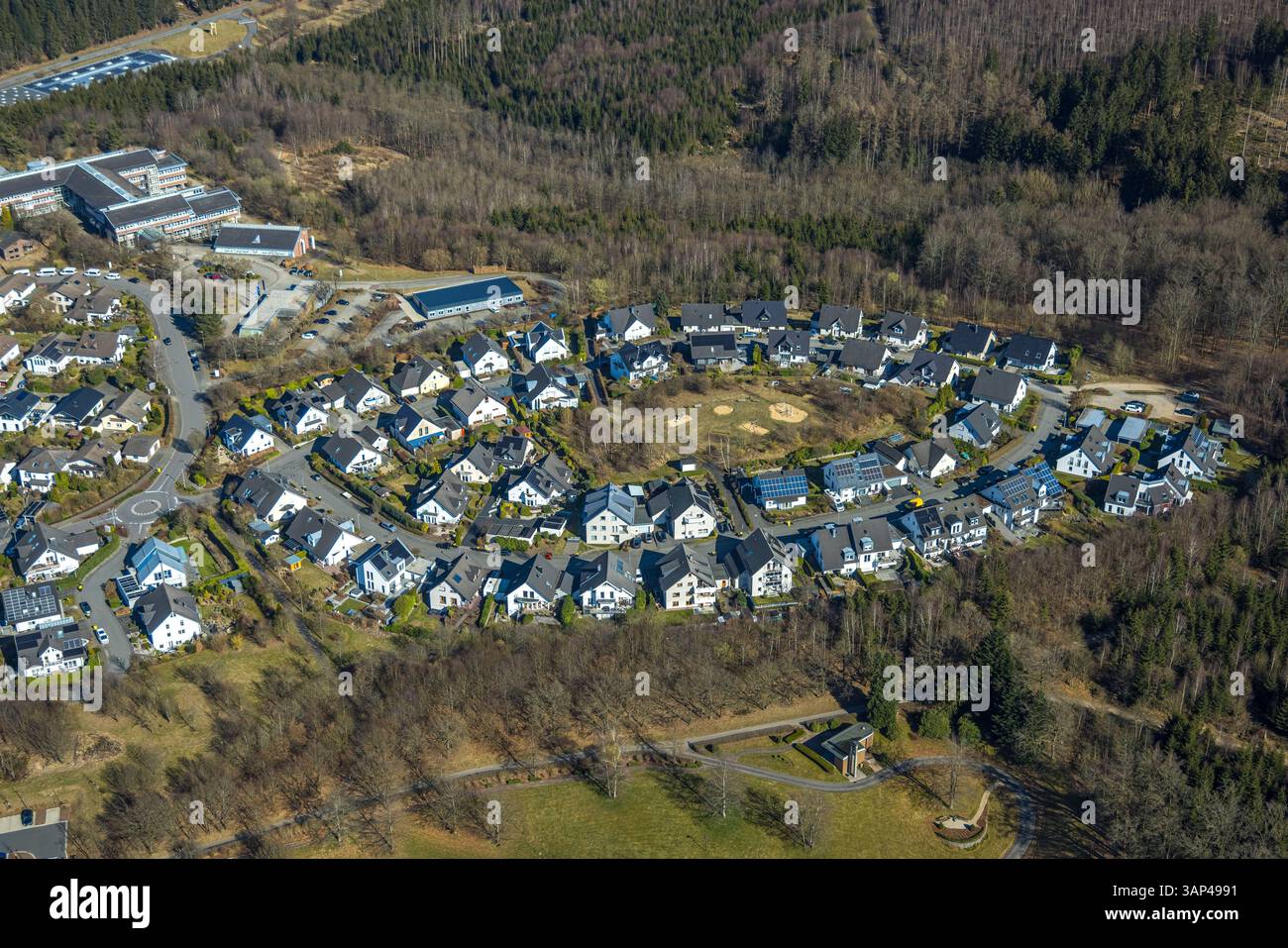 Luftbild, ovale Einfamilienhaus-Wohnsiedlung Manfred-Schöne-Straße ...