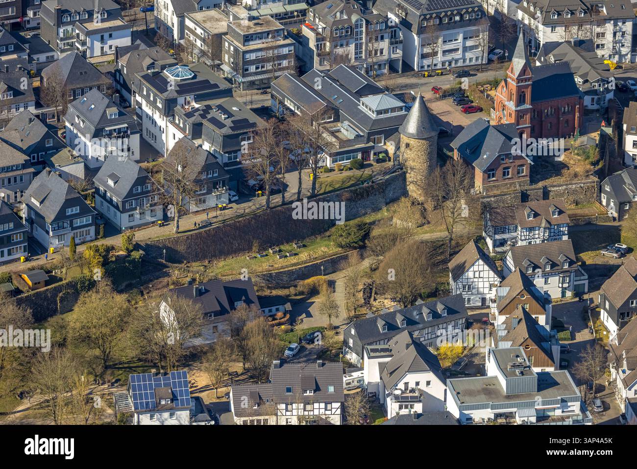 Luftbild, Stadtmauer mit Hexenturm, evang. Kirche Olpe, OT Olpe ...