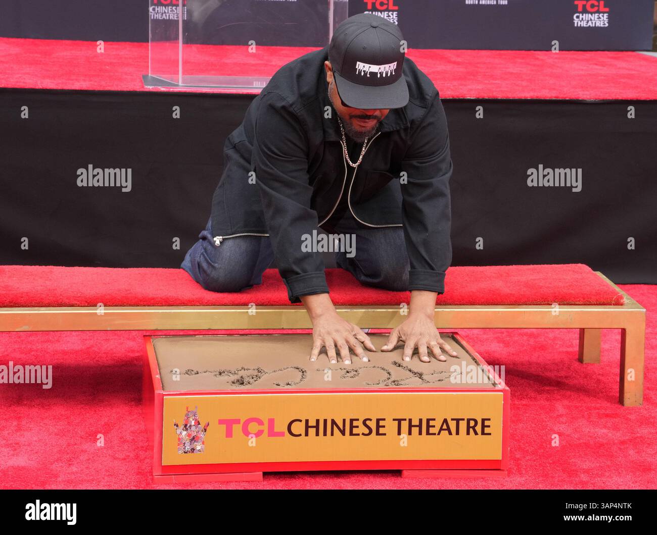 Ice Cube at the Ice Cube Hand & Footprint in cement Ceremony held at ...