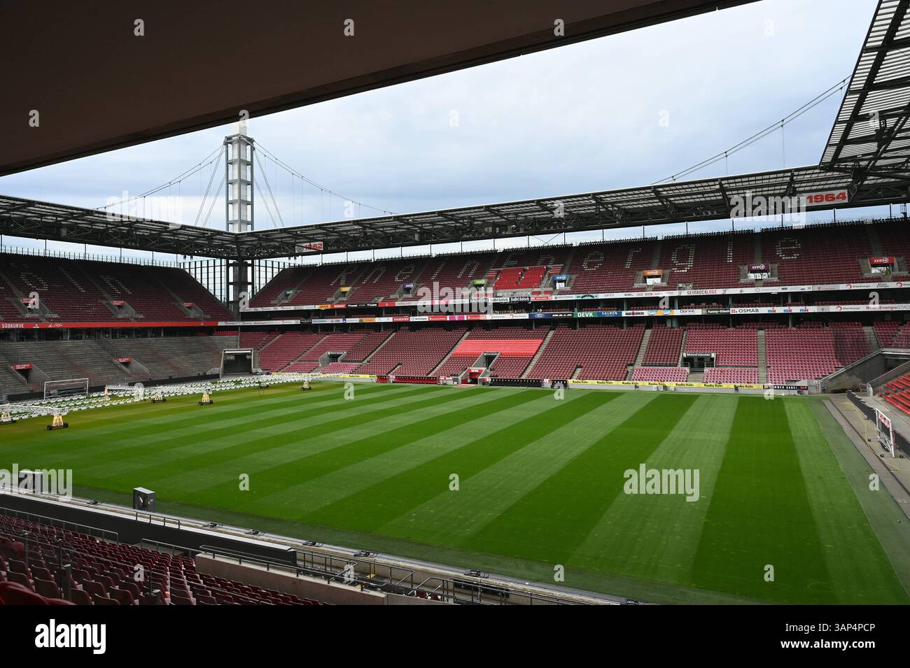 Das RheinEnergie Stadion in Köln *** The RheinEnergie Stadium in ...