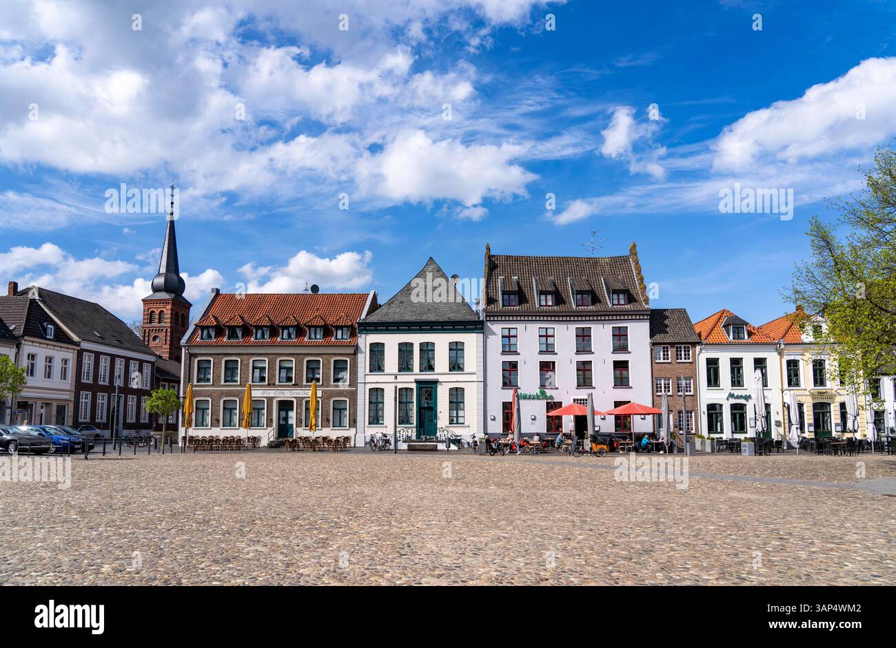 Die Altstadt von Kalkar, Marktplatz am Rathaus, Kreis Kleve, NRW ...