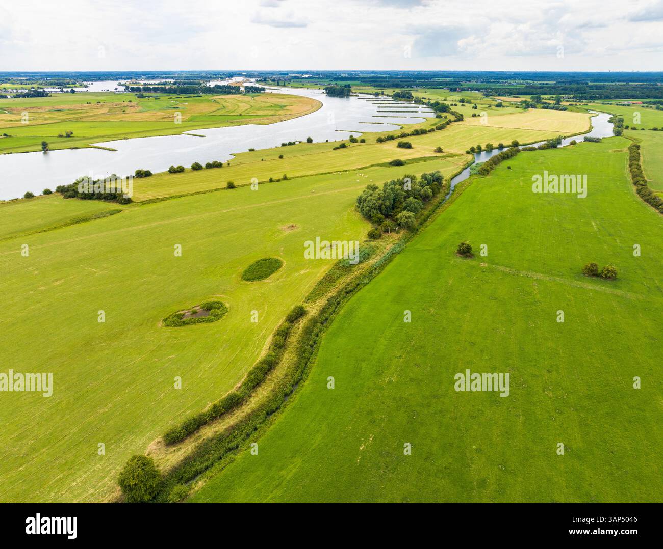 Aerial view of river Nederrijn and floodplains Amerongse Bovenpolder ...