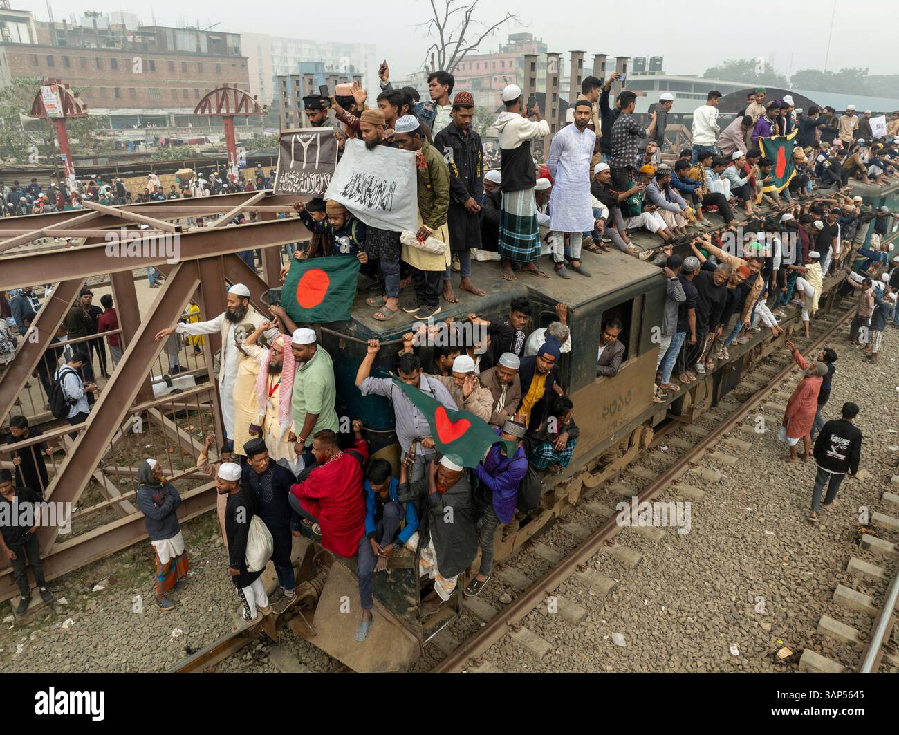 Ijtema attendees hi-res stock photography and images - Alamy