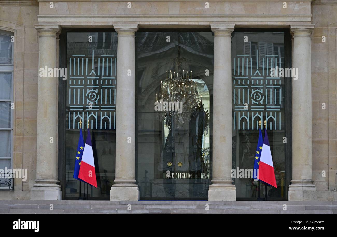 Entrance of Elysee Palace before French President awarding those ...