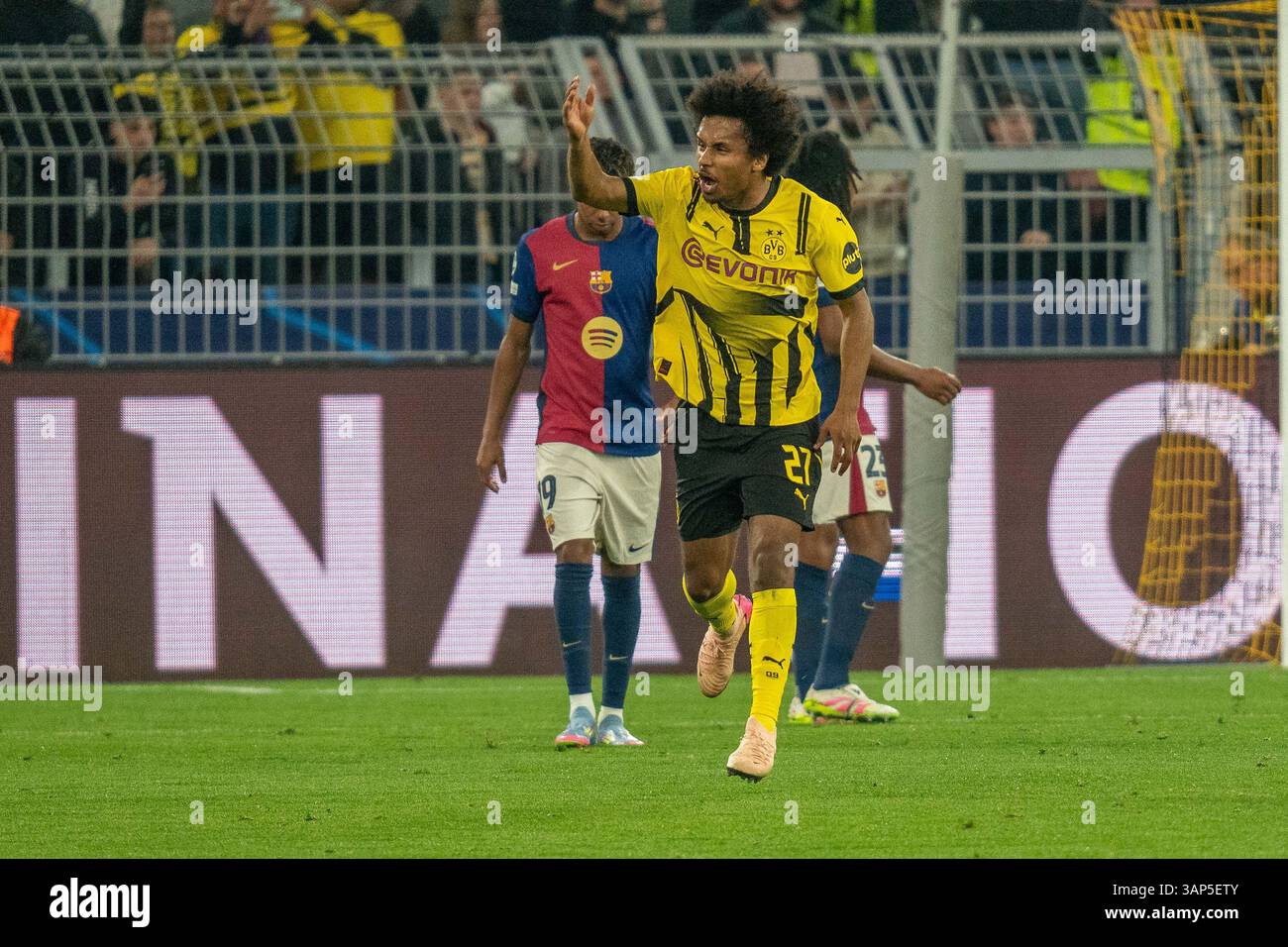 Dortmund, Deutschland. 15th Apr, 2025. Karim Adeyemi (Borussia Dortmund 09, #27) jubelt nach dem ...