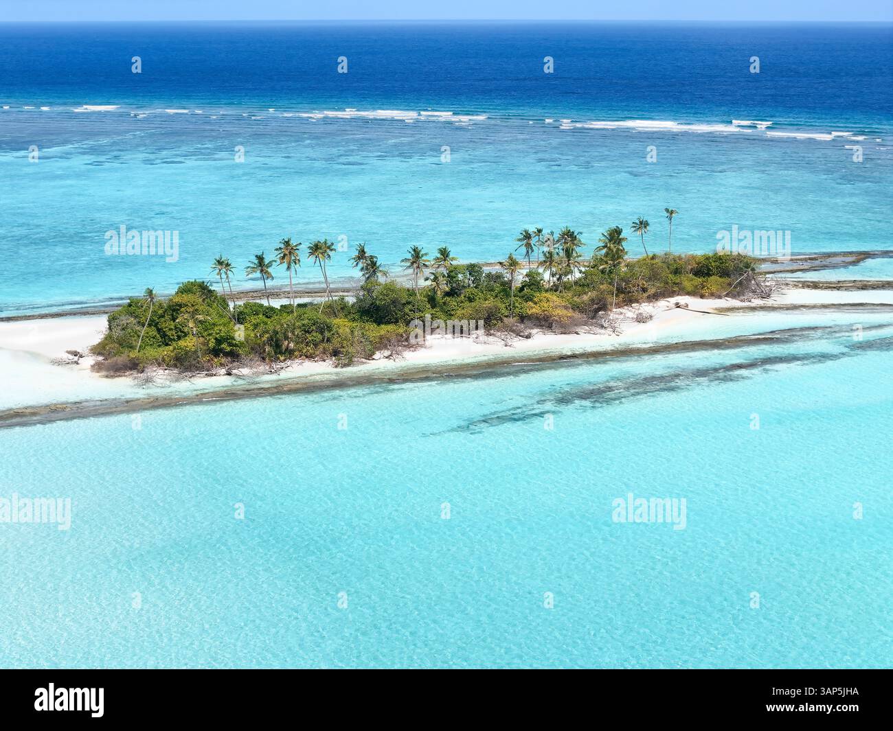 Aerial scenery beautiful lagoon beach hi-res stock photography and ...