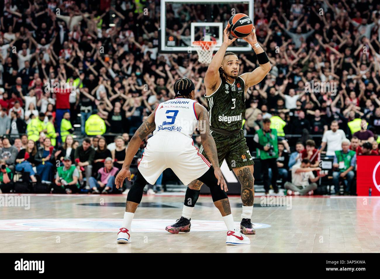 Isaiah Canaan (Roter Stern Belgrad, 3), Carsen Edwards (FC Bayern M ...
