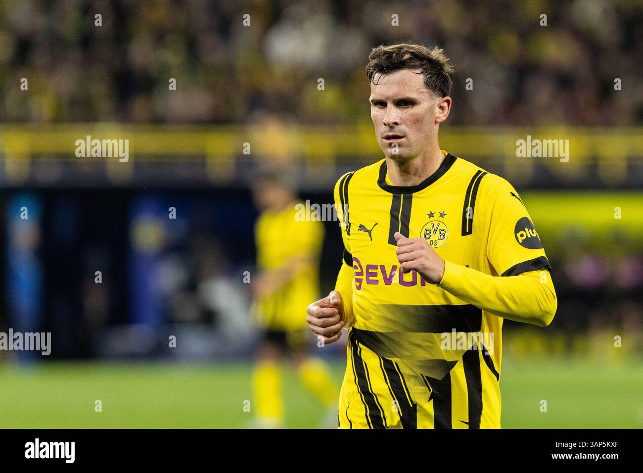 Dortmund, Deutschland. 15th Apr, 2025. Pascal Gross (Borussia Dortmund ...