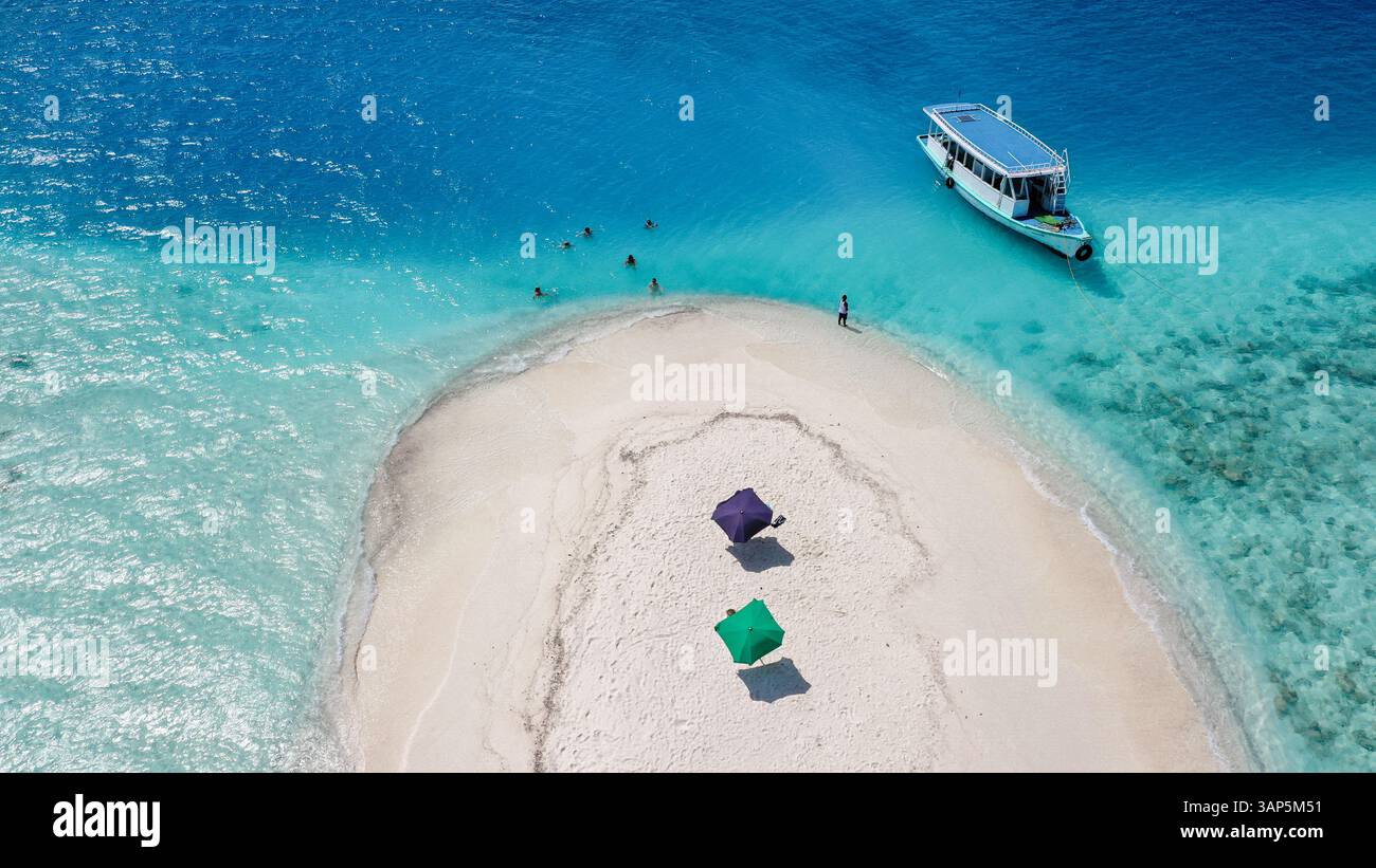 Aerial view of a sandbank, North Malé Atoll, Maldives, Indian Ocean ...