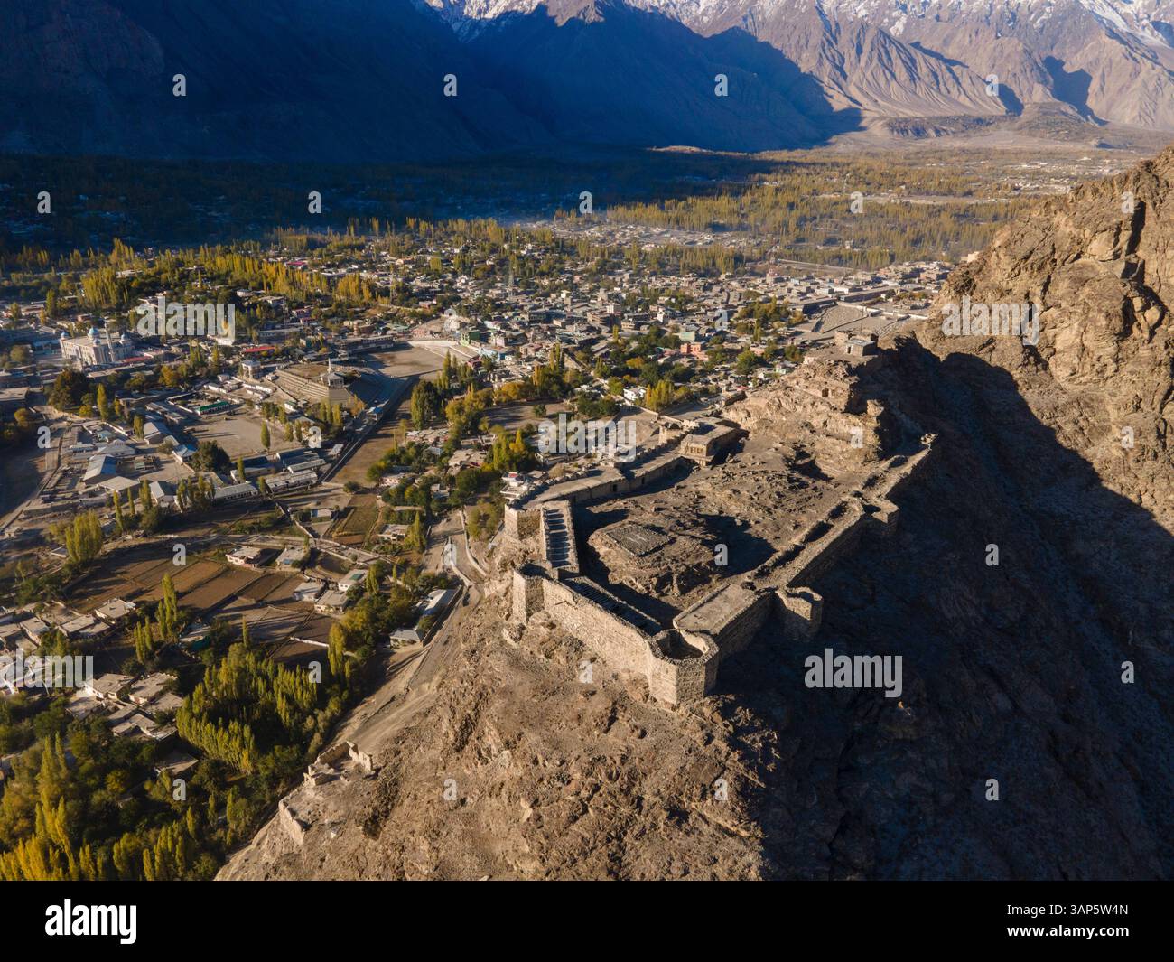 Village town pakistan hi-res stock photography and images - Alamy