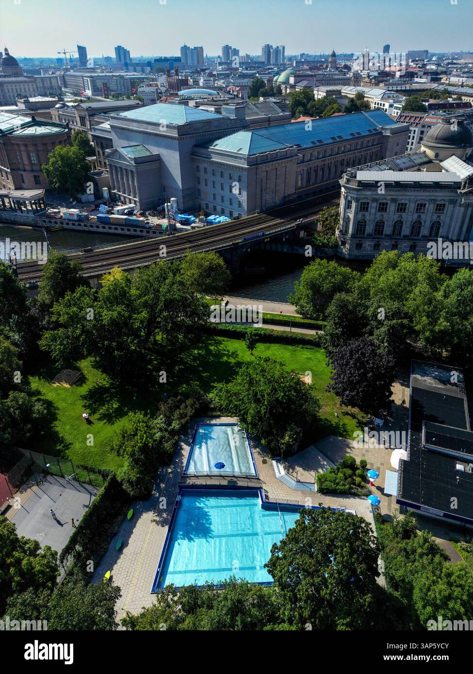 Aerial view modern pools greenery hi-res stock photography and images ...