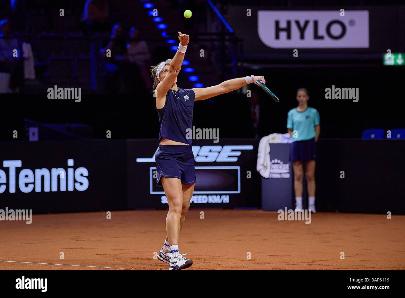 Stuttgart, Baden-Wuerttemberg, Germany. 15th Apr, 2025. Beatriz Haddad ...