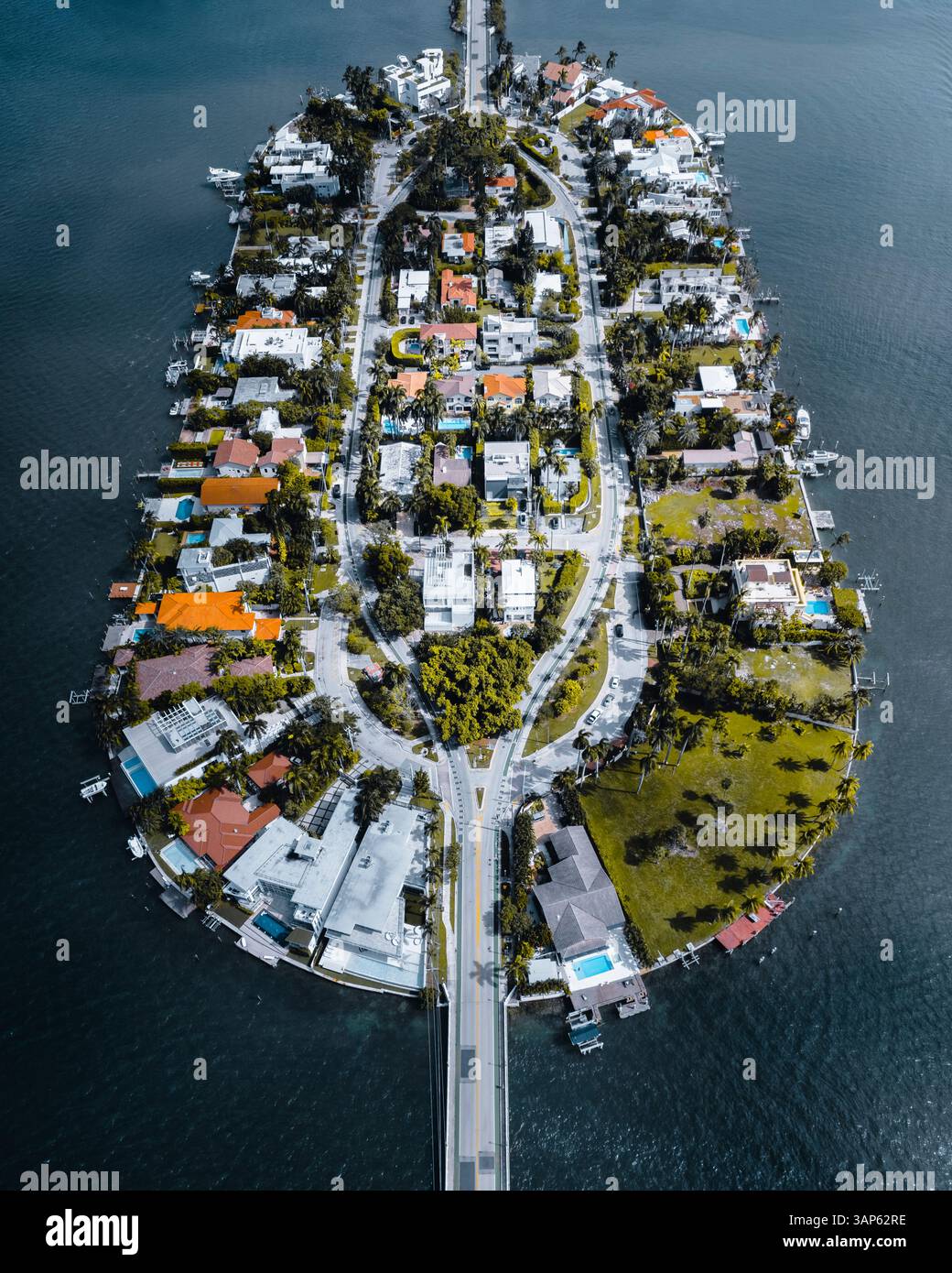 Aerial venetian islands miami beach hi-res stock photography and images ...