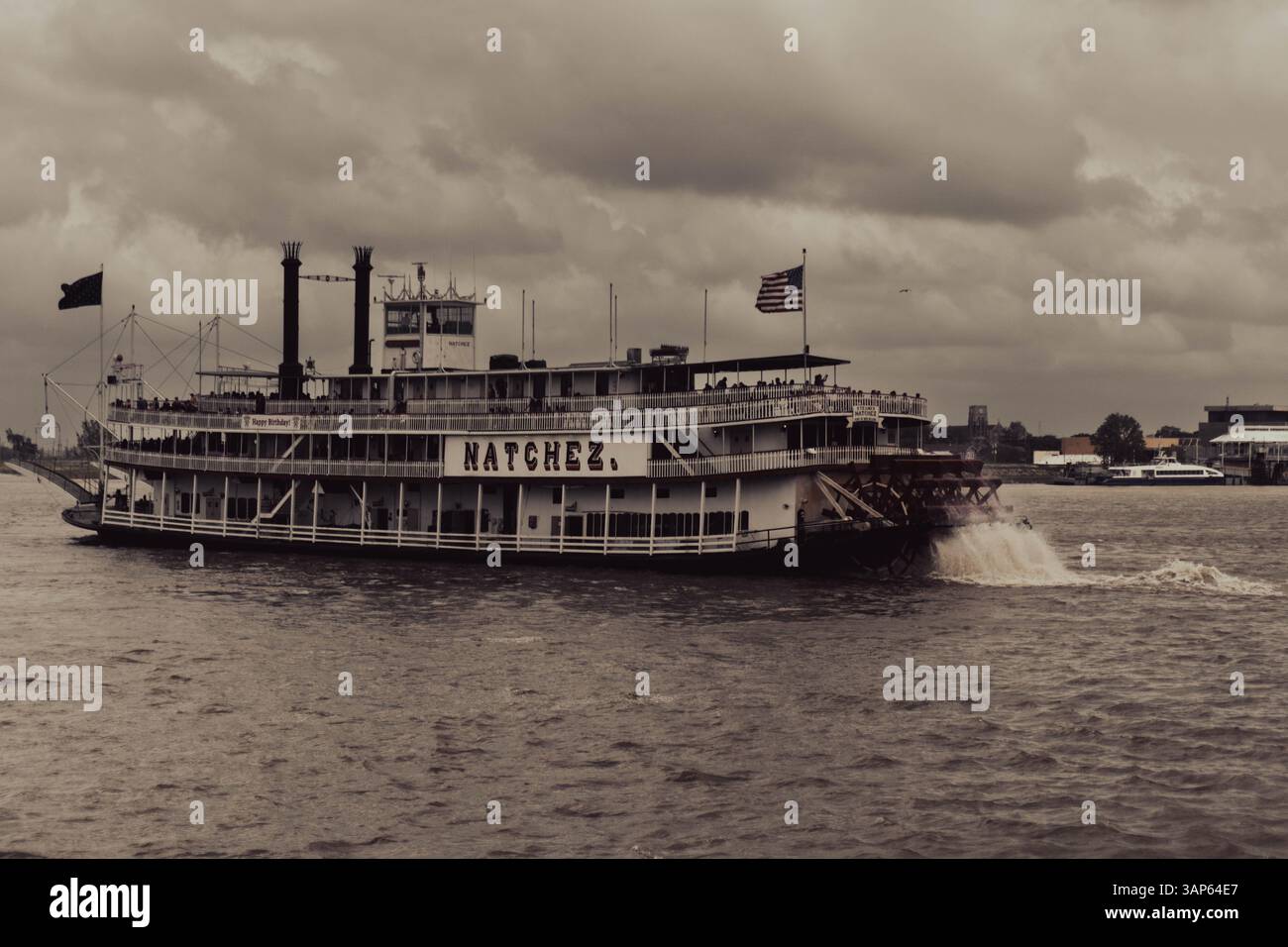 Paddlewheel sightseeing cruise hi-res stock photography and images - Alamy