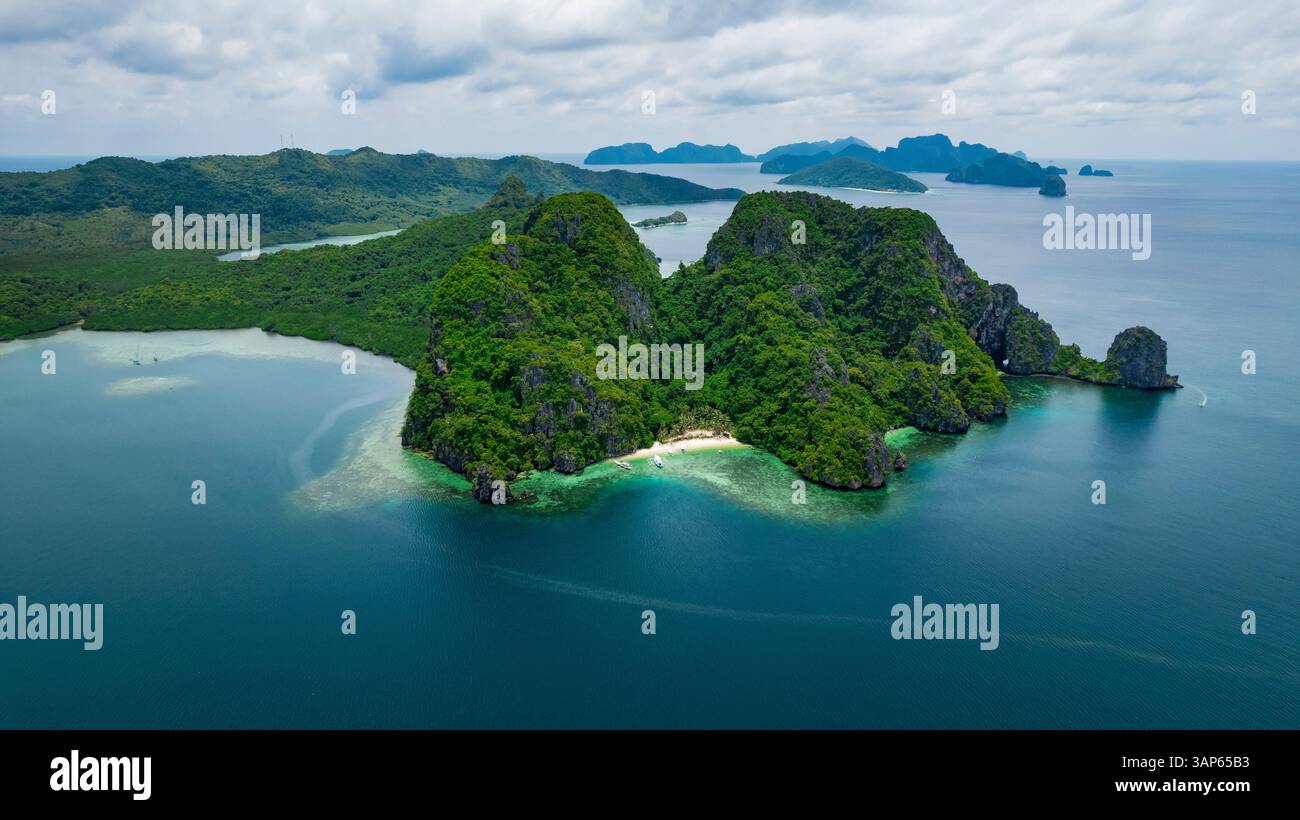 Aerial view of untouched nature in Cudugnon Cave, El Nido, Palawan ...