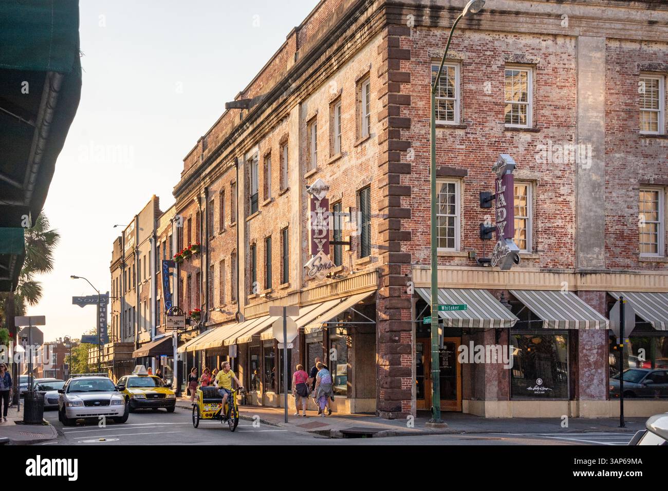 Scenes from the Historic District in Savannah, Georgia Stock Photo - Alamy