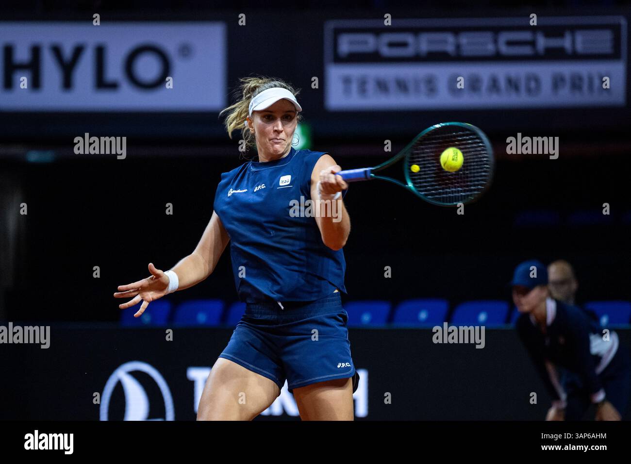 Beatriz Haddad Maia (Brasilien) im Bild am Ball, Emma Navarro (USA) vs ...