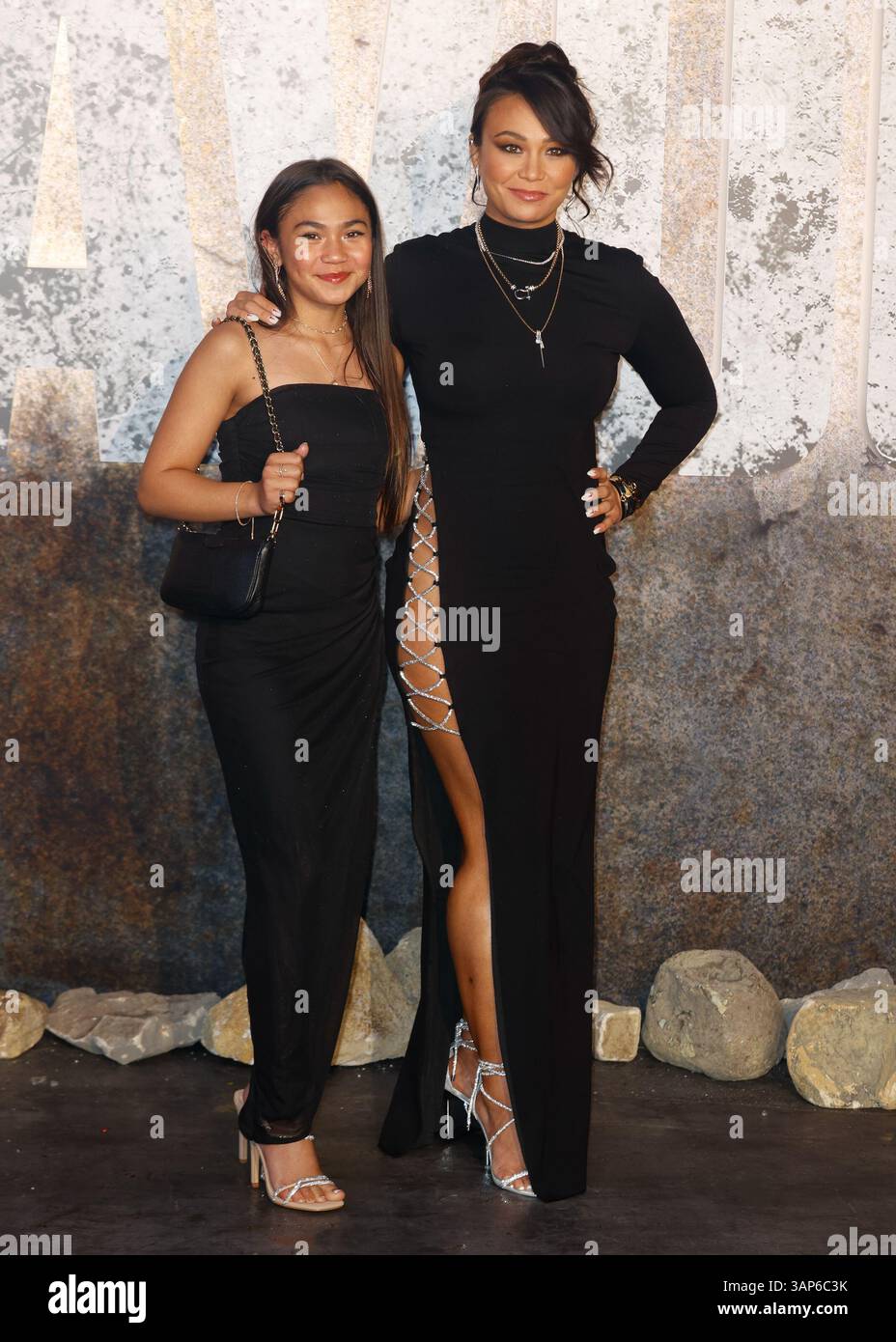 London, UK. 15th Apr, 2025. Michelle Waterson and Araya Sage Gomez ...