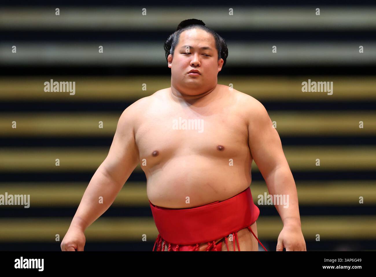 Tokyo, Japan. 15th Apr, 2025. Midorifuji Sumo : Jonan Ota Sumo ...