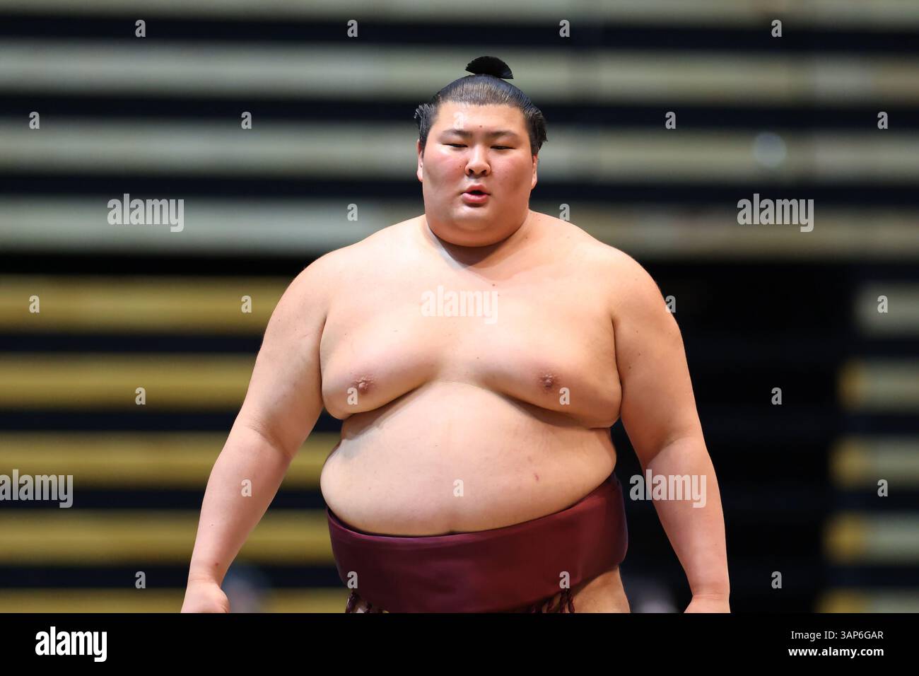 Tokyo, Japan. 15th Apr, 2025. Atamifuji Sumo : Jonan Ota Sumo ...