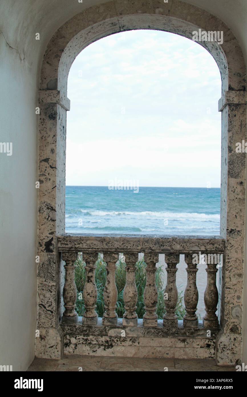 Palm Beach, Florida, USA. View of the Atlantic Ocean from the base of ...