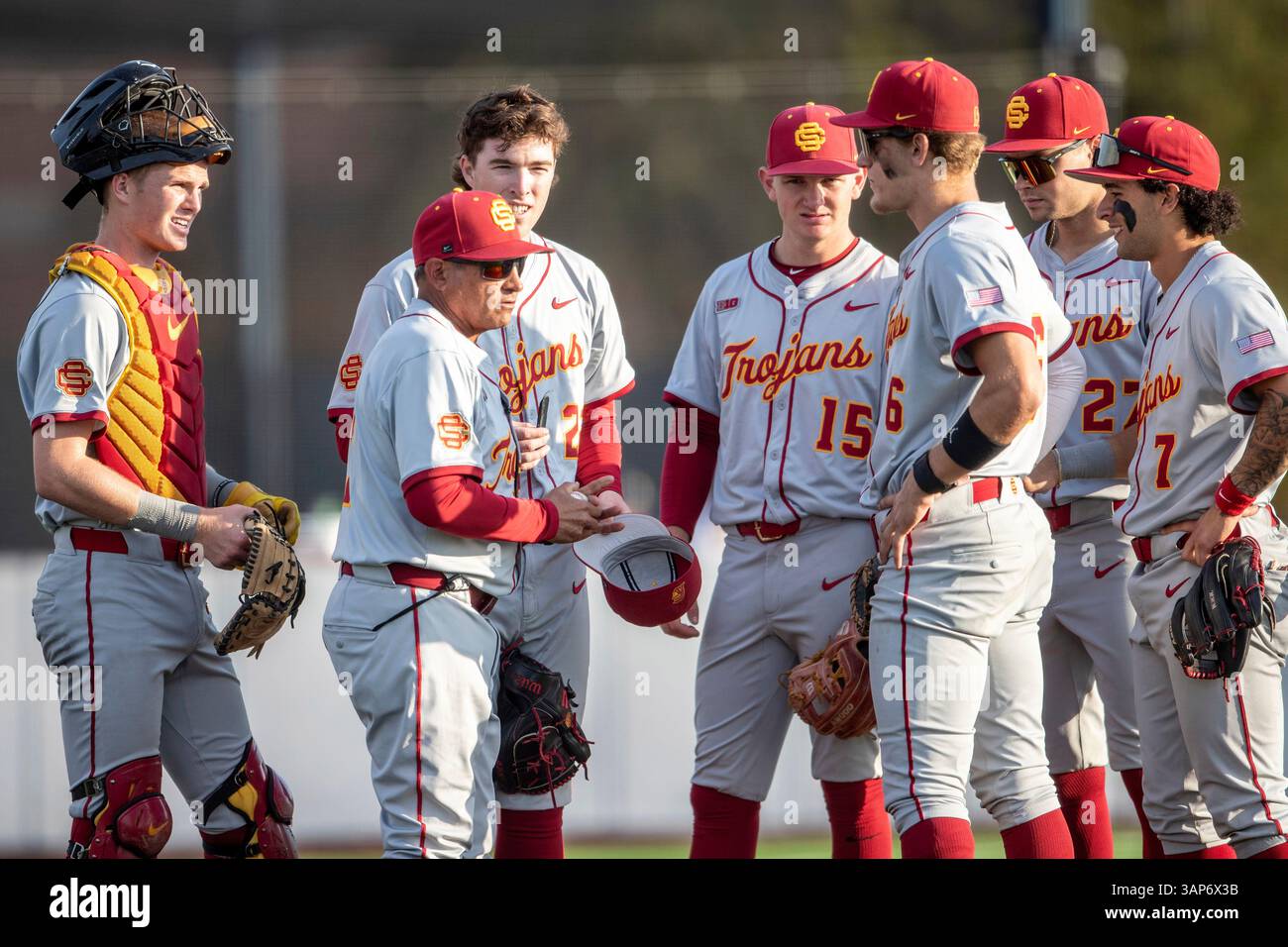 USC Trojans head coach Andy Stankiewicz meets with this team on the ...