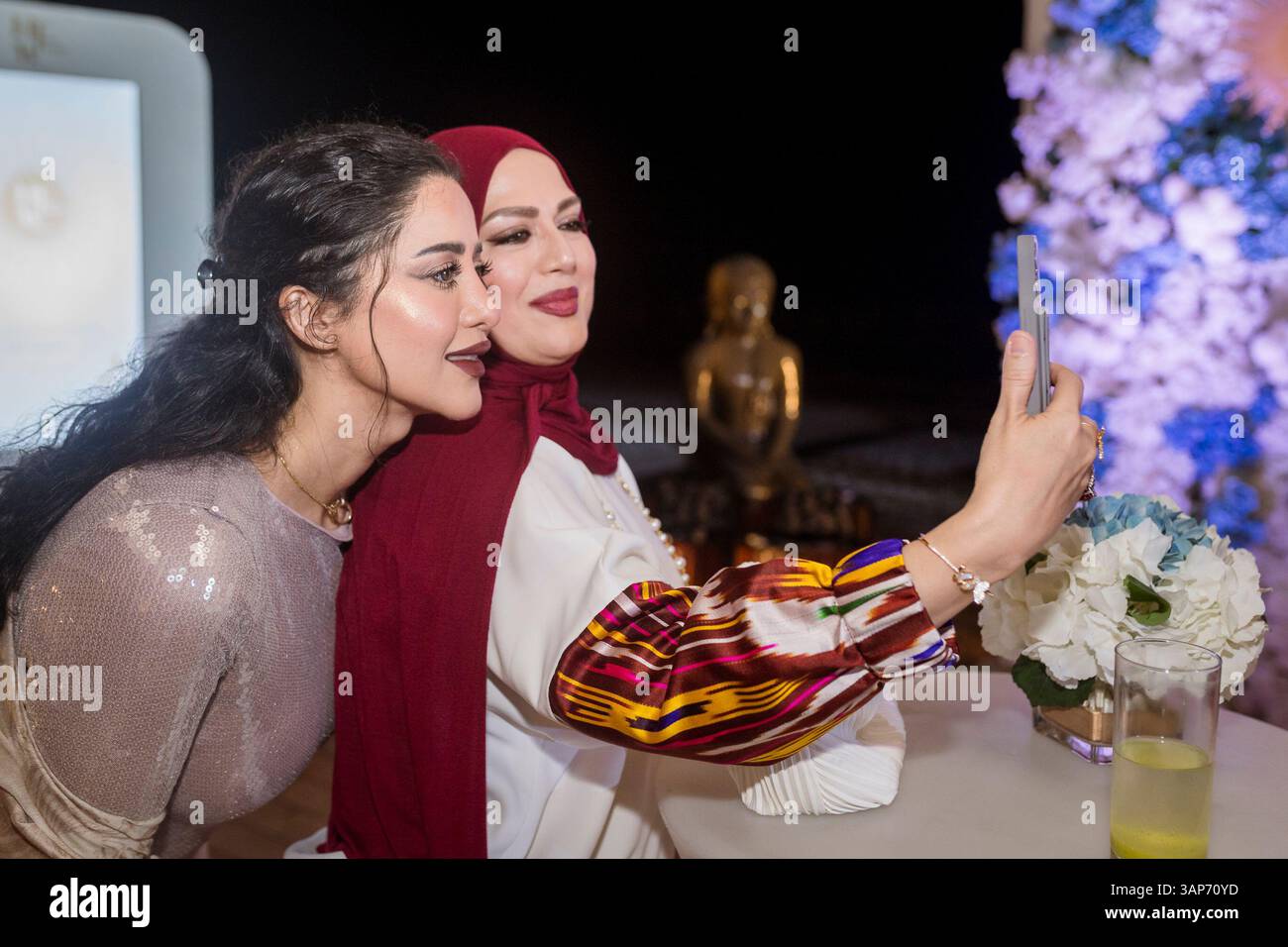 Modest fashion week 2025 hi-res stock photography and images - Alamy