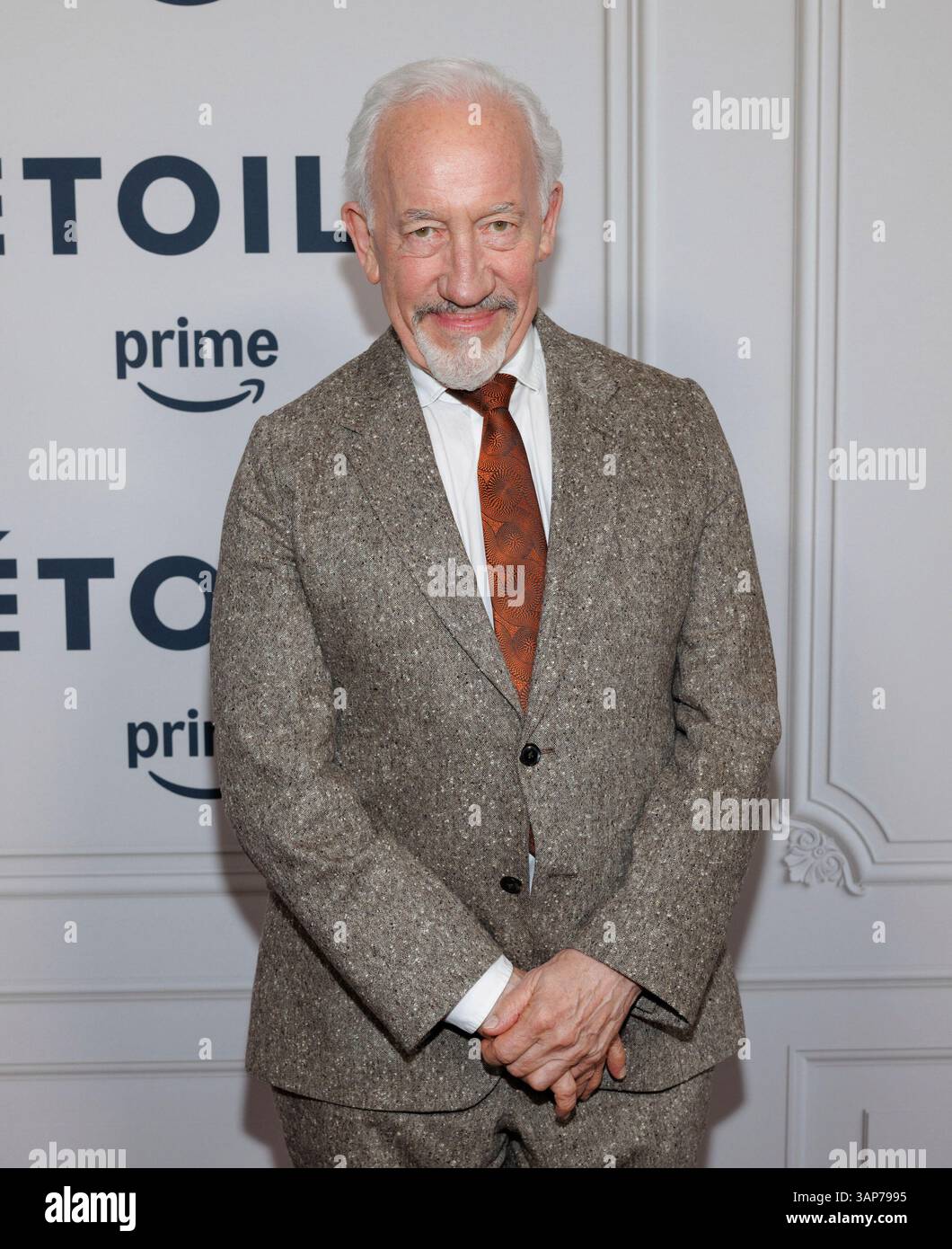 Simon Callow attends the premiere of "Étoile" at the Museum of Modern ...