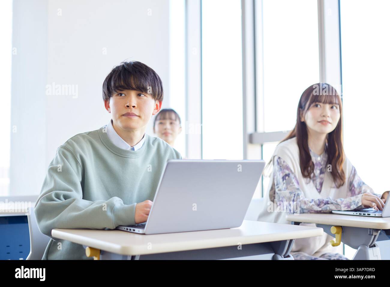 Japanese students in class Stock Photo - Alamy