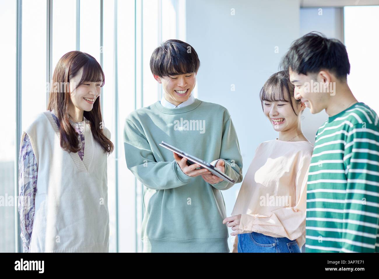 Japanese students in class Stock Photo - Alamy