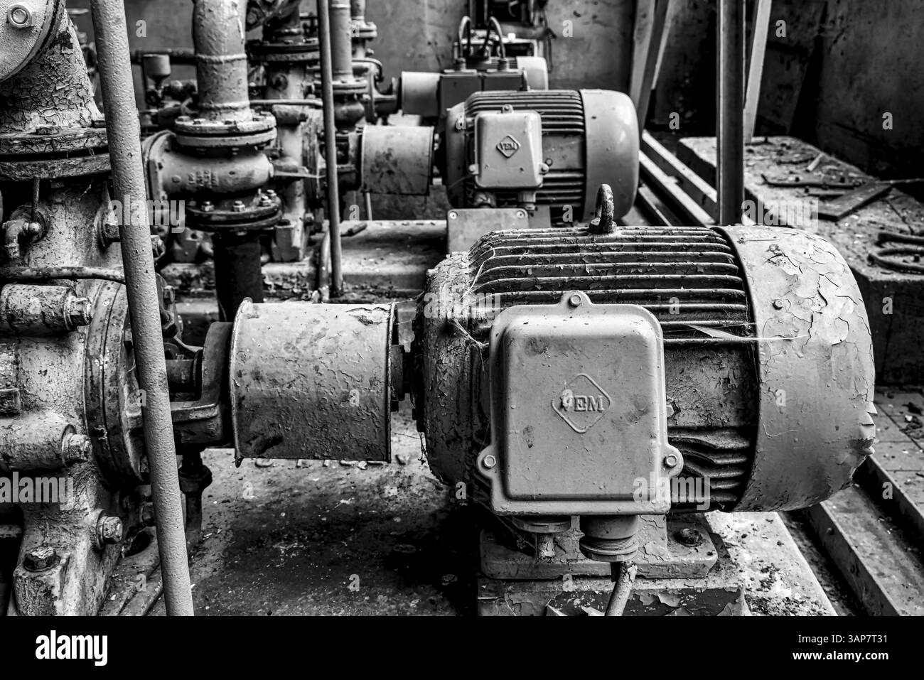 Waste machine Black and White Stock Photos & Images - Alamy